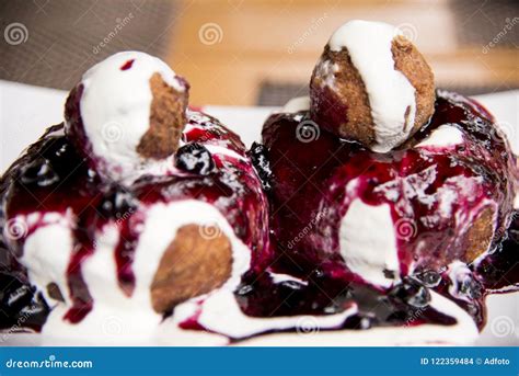 Traditional Romanian Desserts