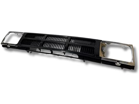 Front Grill For Toyota Hilux Ln65 Yn63 4wd Black Chrome 1983