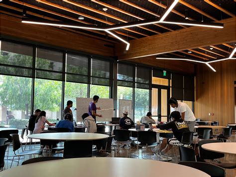 New Student Programs Build Community Across Cohorts