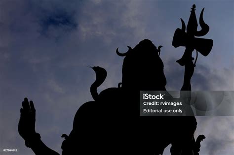 Dewa Siwa Dan Trisula Foto Stok Unduh Gambar Sekarang Agama