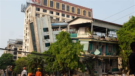 미얀마 군부 강진 참사에도 반군 공습 계속‥지원은 외면
