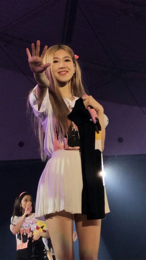 Pin Oleh Olivia Di B L A C K P I N K Selebritas