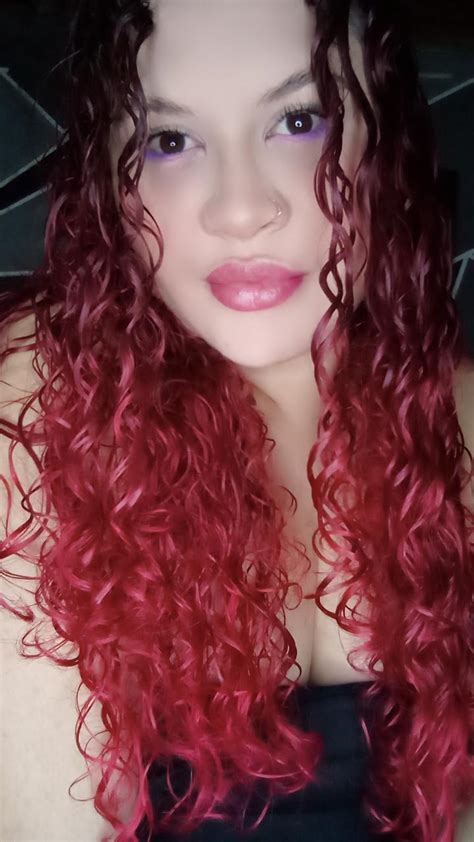 Kiss R Selfie Girl