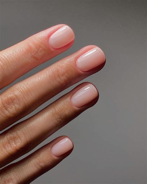 Модні ідеї манікюру для коротких квадратних нігтів 2024 Читайте на Ukr Net