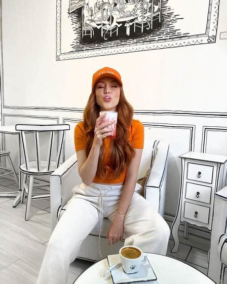 Com Milh Es De Seguidores Influenciadora Mari Maria Nica Brasileira Em Lista Dos Mais