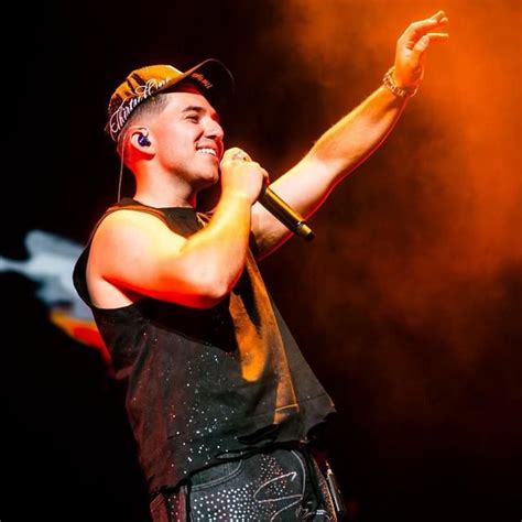 Ella Baila Sola Part Peso Pluma Lyrics In English Eslabon Armado