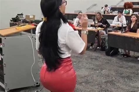 Morgpie Followed By Man In Parking Lot During Livestream “someone Just