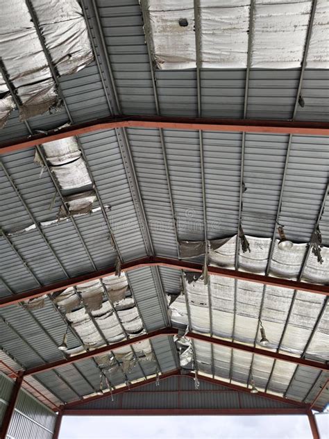 Corrugated Metal Roof Insulation