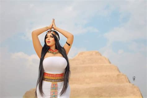 Photos Of Model Salma El Elshimy In The Pyramids Are Causing A Stir In