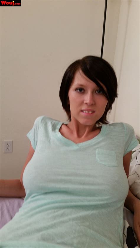 Hot Young Amateur Babe Shows Off Her Hot Clothed Body 15 Photos