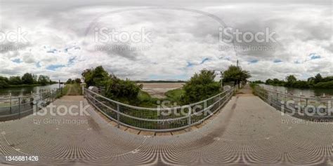 글로스터셔 주 세번 강에 있는 세번 강 하구의 파노라마 사진 360장 0명에 대한 스톡 사진 및 기타 이미지 0명 360도 촬영 가상현실 Istock