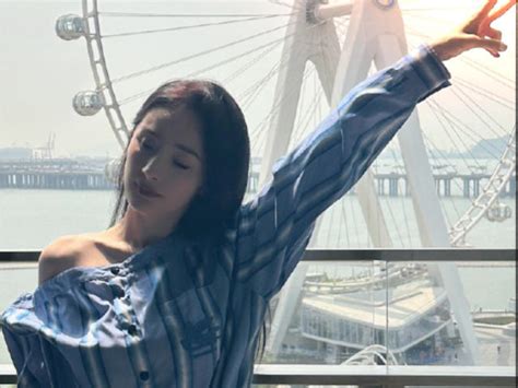 Yang Mi Says Goodbye To Jay Walk Studio