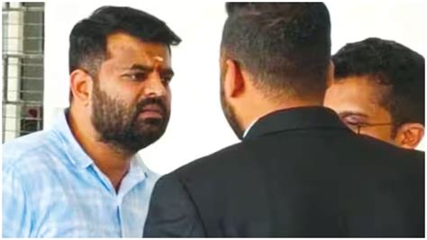 ধর্ষণের মামলায় প্রাক্তন প্রধানমন্ত্রীর নাতির যাবজ্জীবন কারাদণ্ড ১১ লক্ষ টাকা জরিমানা Former