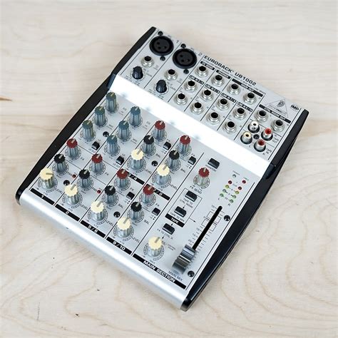 Behringer Eurorack Ub1002 Mixer Reverb Australia