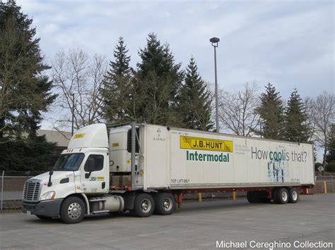 J B Hunt Intermodal Freightliner Cascadia Dacyab With Ho… Flickr