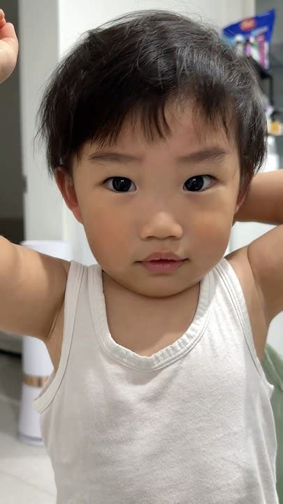 태어난 동생한테 영상편지 중 봉변주의ㅋㅋㅋ Youtube