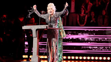 Джеф Безос награди Доли Партън със 100 млн долара Life Dir Bg