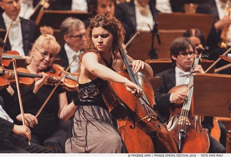 Julia Hagen Cellist