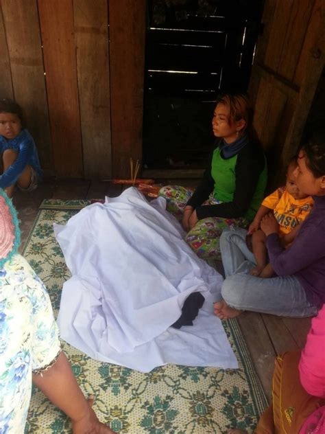 ឪពុក ម្តាយ ទៅ ចម្ការ បាត់ ទុក កូន នៅ ម្នាក់ឯង លង់ទឹក ស្រះ ស្លាប់ នគរដ្រេហ្គន