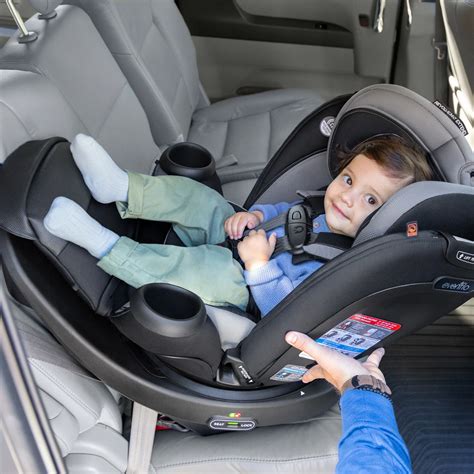 8 Best Convertible Car Seat For Small Cars That Save Space
