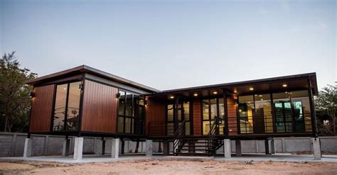 รวมรูปภาพของ บ้านน็อคดาวน์โครงเหล็กรูปตัวแอล 2 ห้องนอน 2 ห้องน้ำ พร้อมระเบียงกว้างหน้าบ้าน รูป