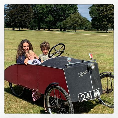 웨스트 실체도 없는 윌리엄 불륜 로즈 한베리 염불 도대체 언제 끝나는 건지