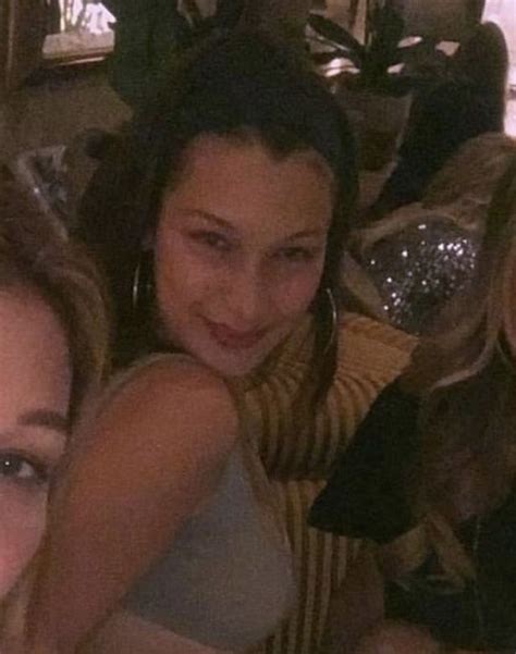 Pin De Maria Em Miss Bella Hadid