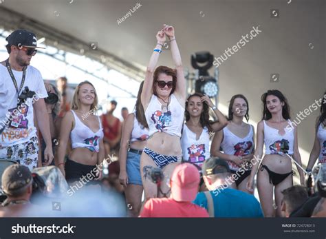 Wet T Shirt Contest 7 Images Photos Et Images Vectorielles De Stock