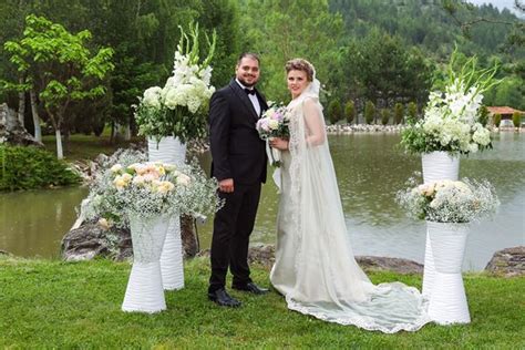 Красива съветничка на премиера Николай Денков вдигна пищна сватба СНИМКИ