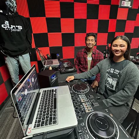 Cuts Dj Academy