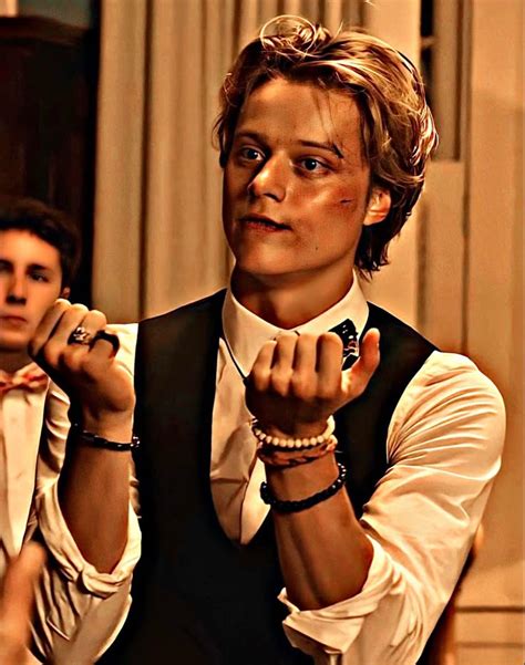 Jj Maybank Outer Banks Hot Actors Outer Banks Jj Outer Banks Cute