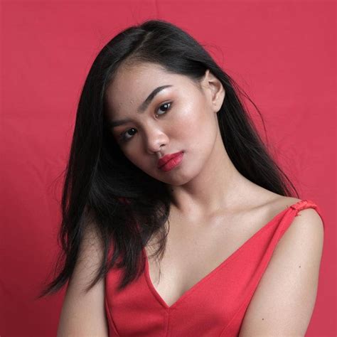 Kendra Aguirre Starmagic