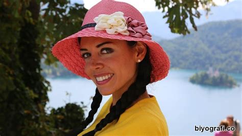 Özlem Tunca Esirgenç Kimdir Nerelidir ⭐ Hakkında Bilgi Edinin ⭐