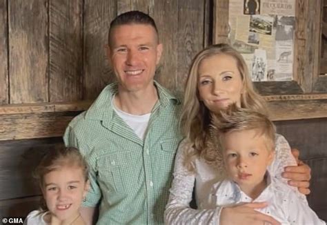 Cnns Kaitlan Collins Is Brought To Tears By Grieving Father Whose Wife