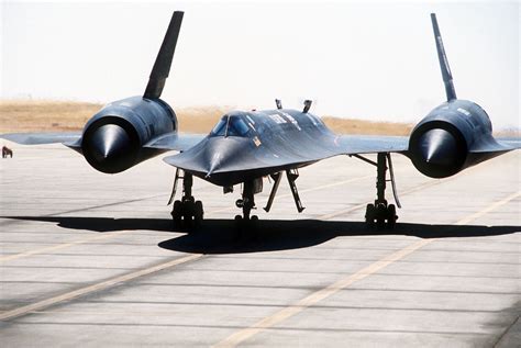 Boom Flyby Museum Of Flight Reveals Secrets Of The Sr 71 Blackbird