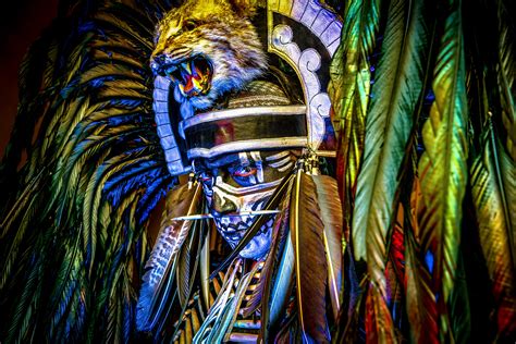 Tomasz Tomaszewski Sguardo