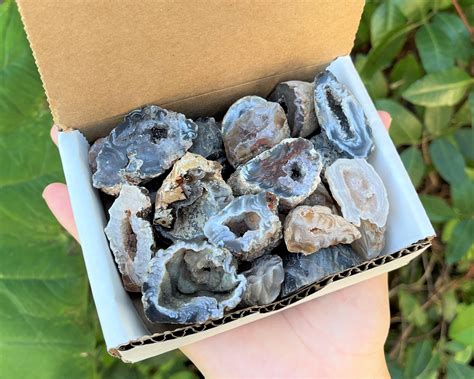Oco Agate Geodes 12 Lb Box Lot B Grade Oco Agate Crystal T