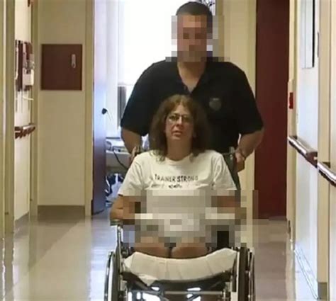 반려견이 핥은 뒤 팔다리 모두 잃었다온몸 파고든 섬뜩한 `이것` 정체