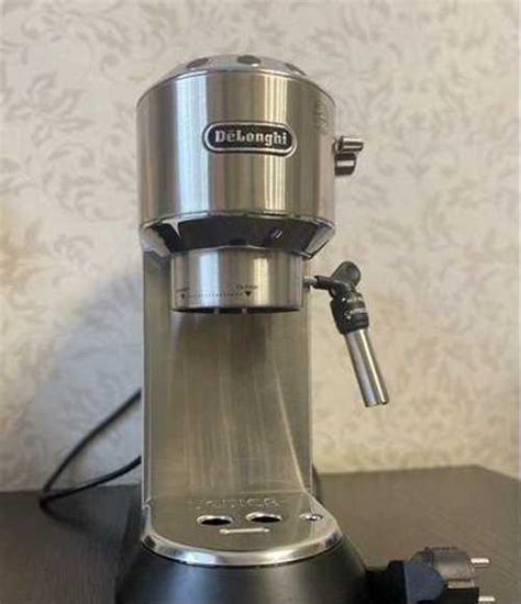 Кофеварка рожкового типа DeLonghi EC685.M купить | Бытовая техника ...