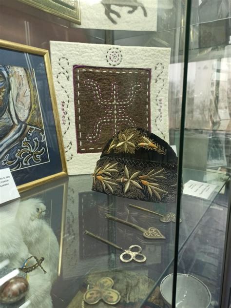 Камчатка калмыцкая женская шапка Искусство ручной вышивка Нитяная графика Рисунок