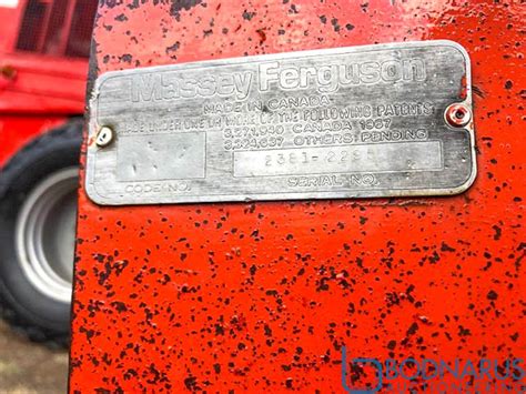 Massey Ferguson 860 Combine Bodnarus Auctioneering