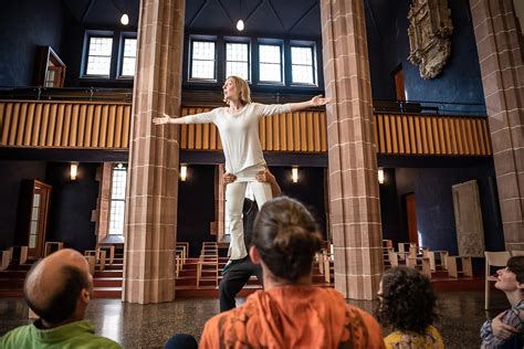Babels Weiße Tauben Akademie Für Gesprochenes Wort