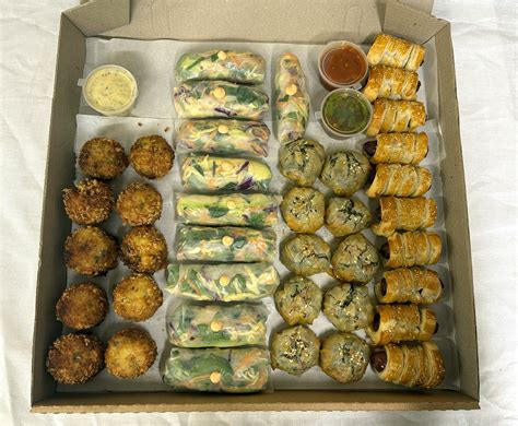 Fancy Nibbles Box 40 Pieces — Vevo Foodstore Catering