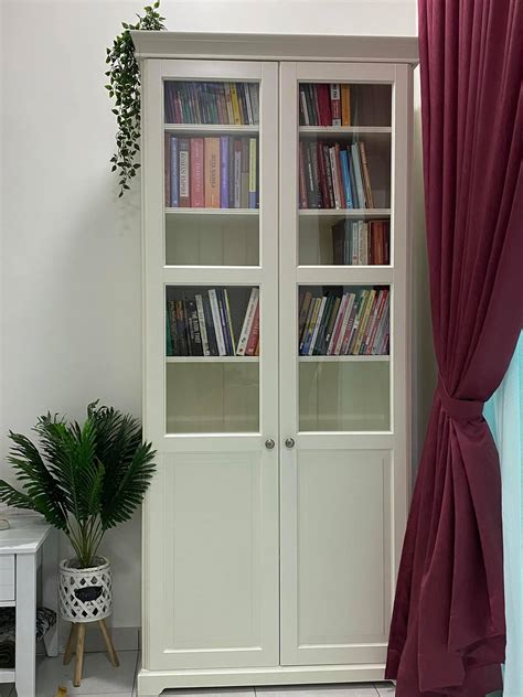 Idea Buat Rak Buku Untuk Konsep Rumah Buku Bagi Penggemar Buku