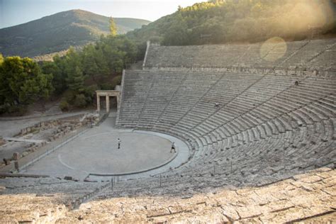 1400 Epidaurus Fotografías De Stock Fotos E Imágenes Libres De