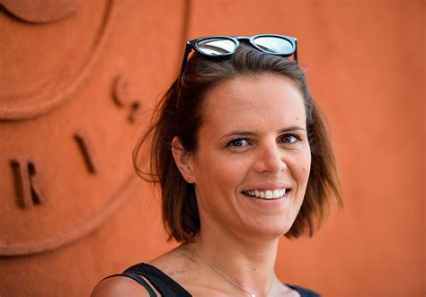 Laure Manaudou D Couvrez Les D Buts De Sa Fille Manon Dans Les Bassins Elle