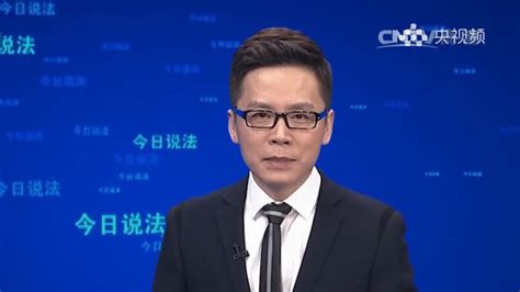 案件实录：深夜男子报警称被车撞，警方到场发现被撞散架电动车，场面一片狼藉 腾讯新闻