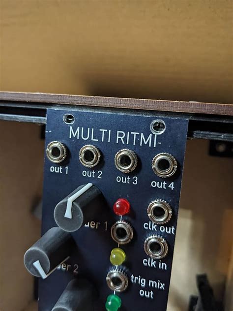 Leploop Multi Ritmi Trigger Sequencer Analog Clock Reverb