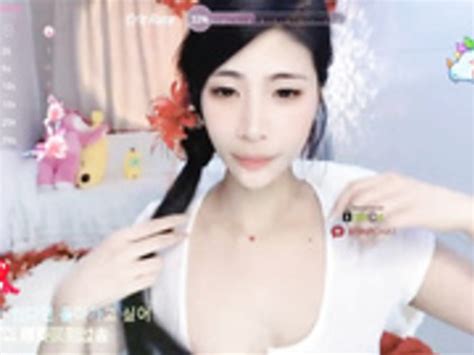 Vaidurya Yolo Sexy Teasing