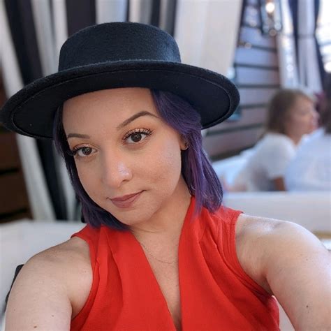 Amanda Goldstein Social Media Coordinator Celeb Luxury Linkedin